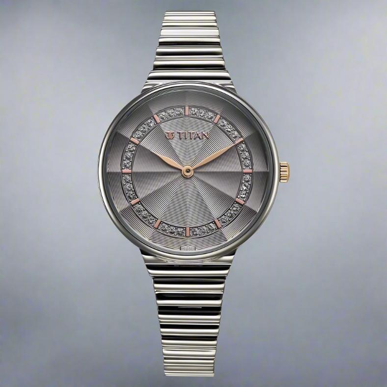 Titan NT95245KM02 Aura Quartz Analog Watch – Universal Watch Company